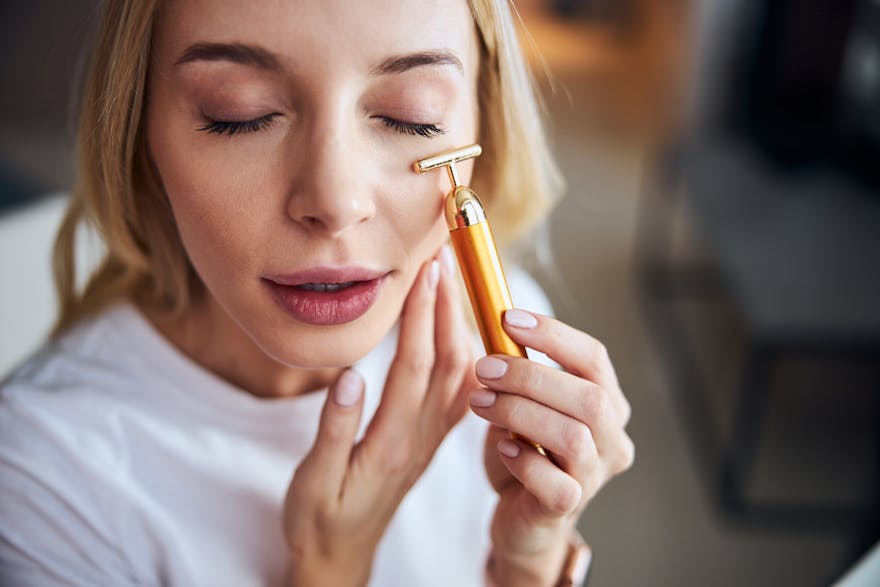 Dark Circles Under Eyes: Causes and Natural Remedies | Dr. Berg