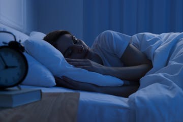 What Happens If You Stop Using Your Cell Phone Before Bed For 14 Days