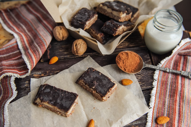 Homemade Protein Bars – Low-Carb, Keto-Friendly Recipe | Dr. Berg