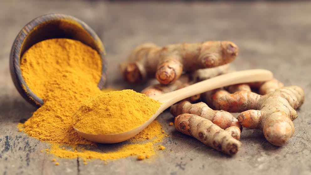 6 Herbs and Supplements That Lower Cholesterol Naturally